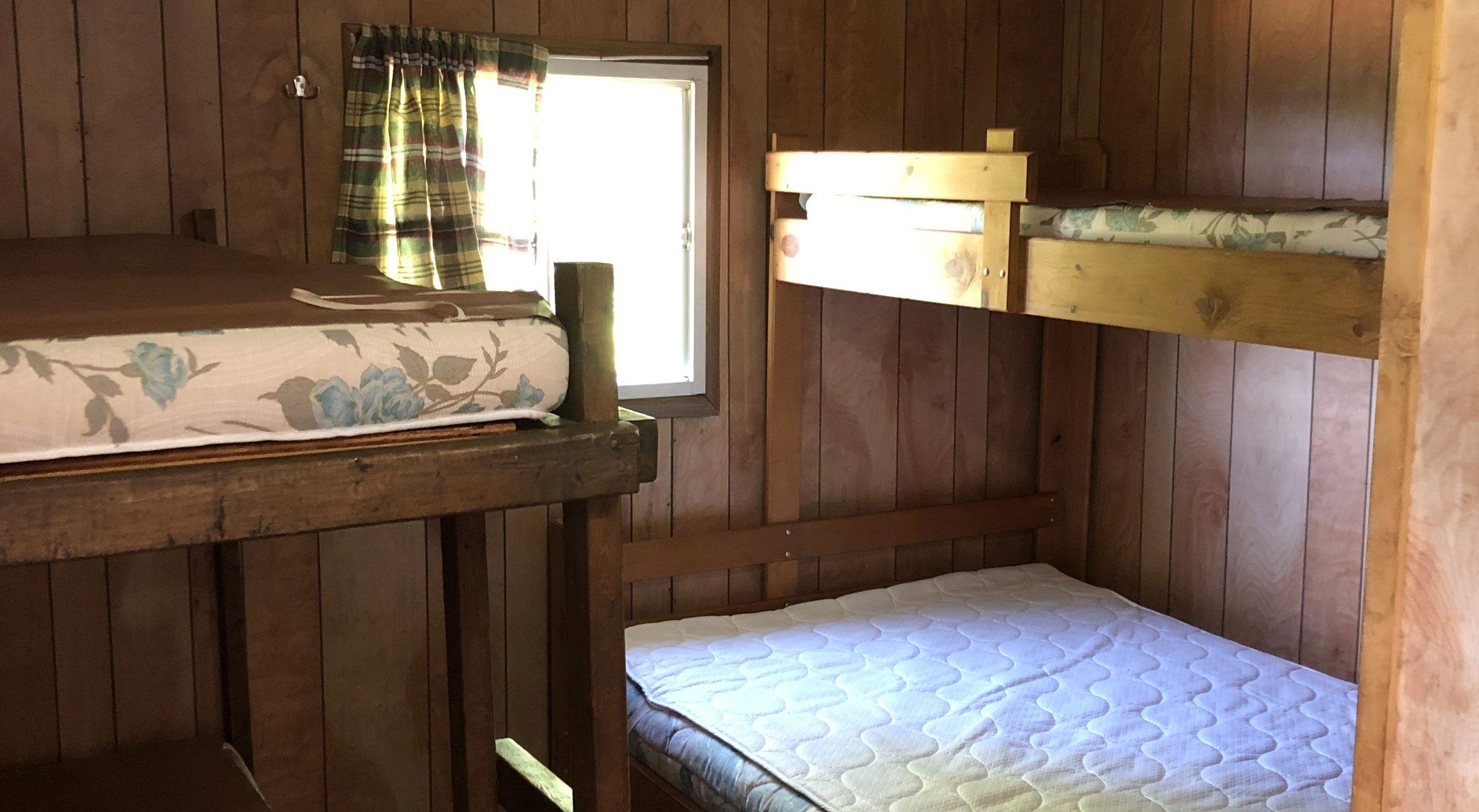 Lodging - Wapus Pavillon Lodge Pourvoirie - Hébergement - Vacances ...